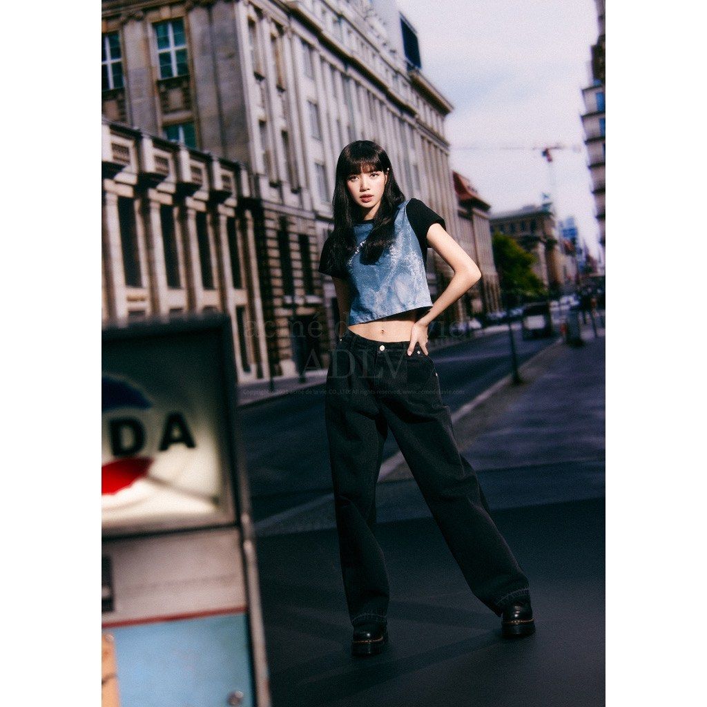 [ADLV X LISA] Ocean Artwork Crop Top, Women's Fashion, Tops, Other Tops ...