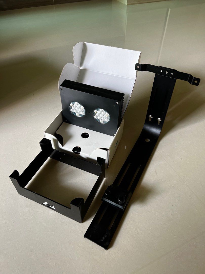 AI HYDRA 26 with mounting n diffuser, Pet Supplies, Homes & Other Pet ...