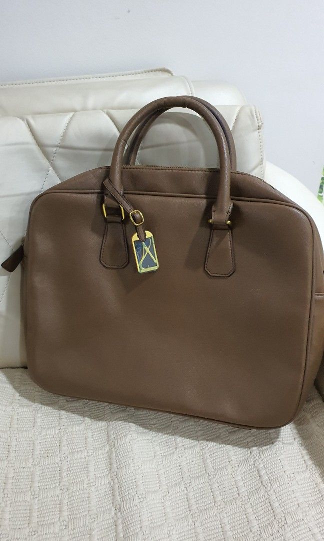 Amway Artistry bag, Women's Fashion, Bags & Wallets, Clutches on Carousell