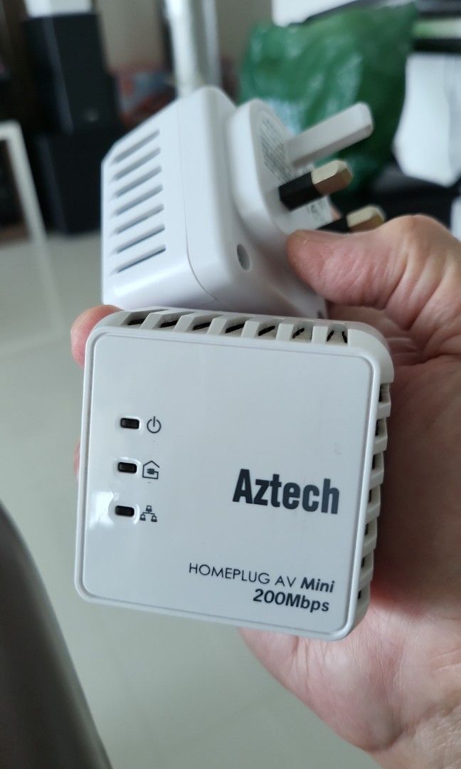 Aztech HomePlug AV Mini 200Mbps Ethernet Adapter Powerline Power Point ...