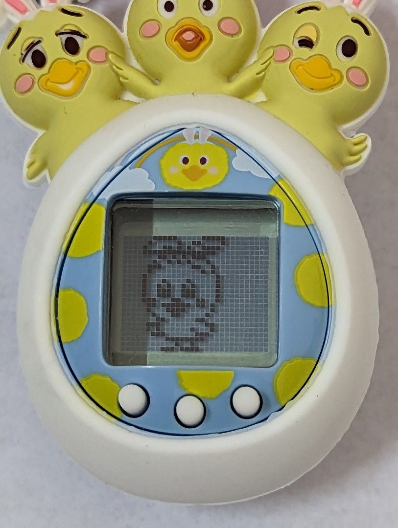 BANDAI 2019 TAMAGOTCHI DISNEY EASTER POCKET USAPIYO VIRTUAL PET DISNEY ...