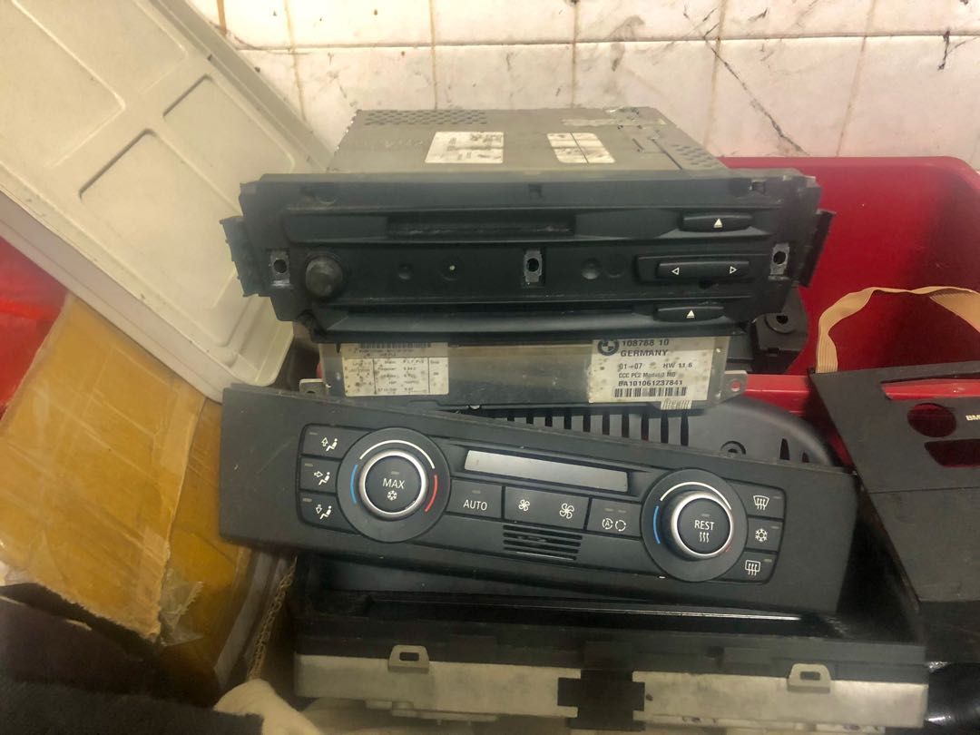 Bmw e90 dashboard with Idrive unit, Auto Accessories on Carousell