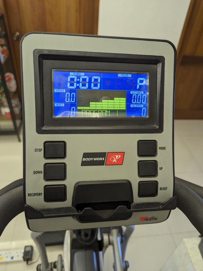 BODYWORX E1000 ELLIPTICAL CROSS TRAINER, Sports Equipment, Exercise ...