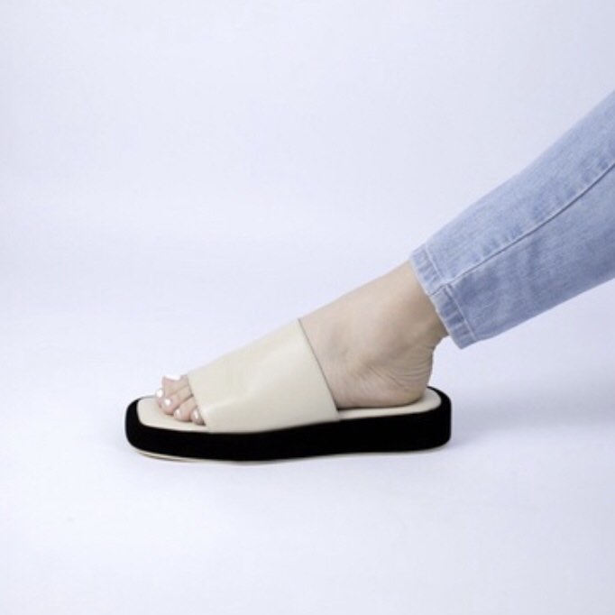 criza shoes kim 1.5 inch platform, Women's Fashion, Footwear, Flats ...