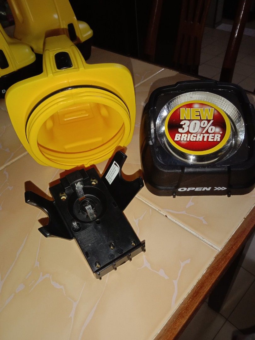 EVEREADY Dolphin Torchlight NOS, Furniture & Home Living, Home ...