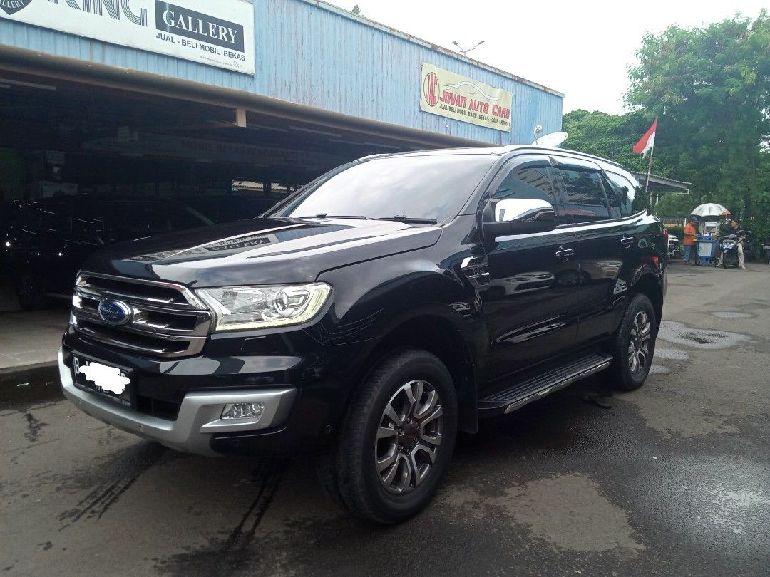 FORD EVEREST TITANIUM AT HITAM 2015, Mobil & Motor, Mobil untuk Dijual ...