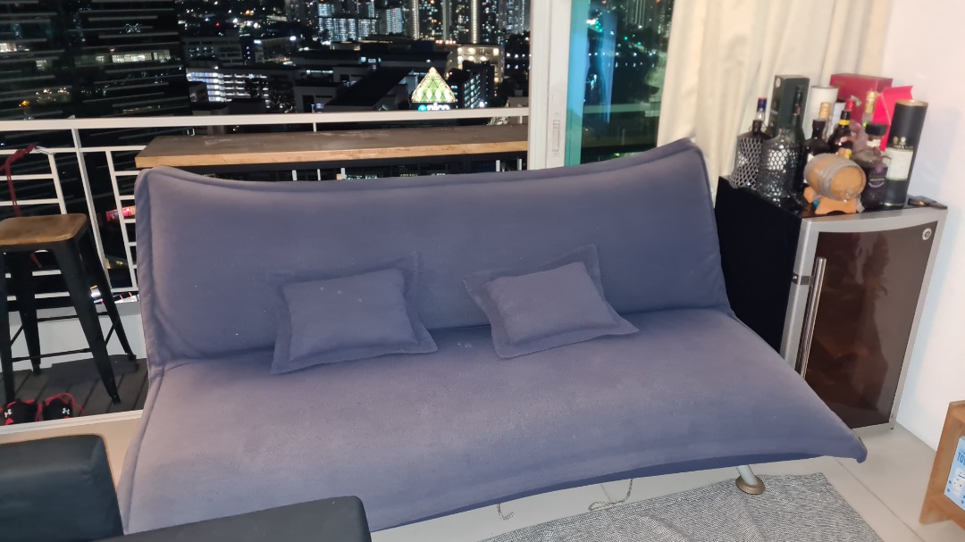 FREE Sofa Futon Unfolds Flat, Furniture & Home Living, Furniture, Sofas ...