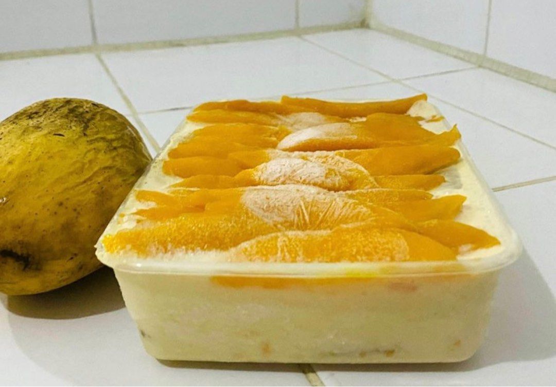 Frozen mango grahams 500 ML tub on Carousell