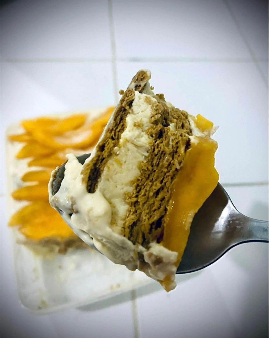 Frozen mango grahams 500 ML tub on Carousell