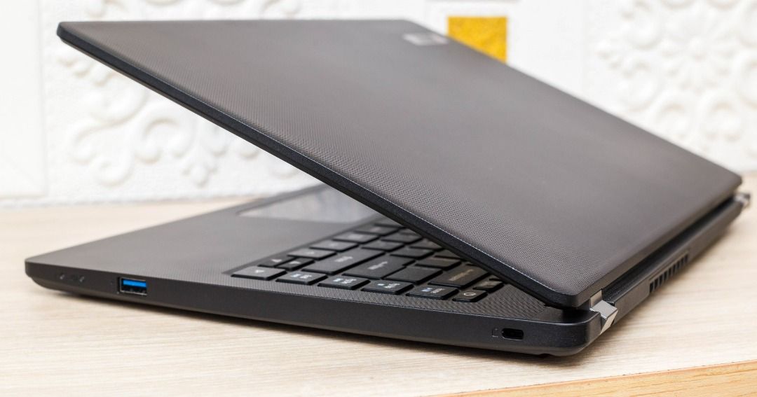 FUll HD intel core i3 11th gen 8gb ram 128gb ssd Acer travelmate p214 ...
