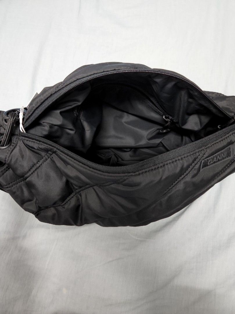 GANNI Quilted recycle shell bag, 女裝, 手袋及銀包, 多用途袋 - Carousell