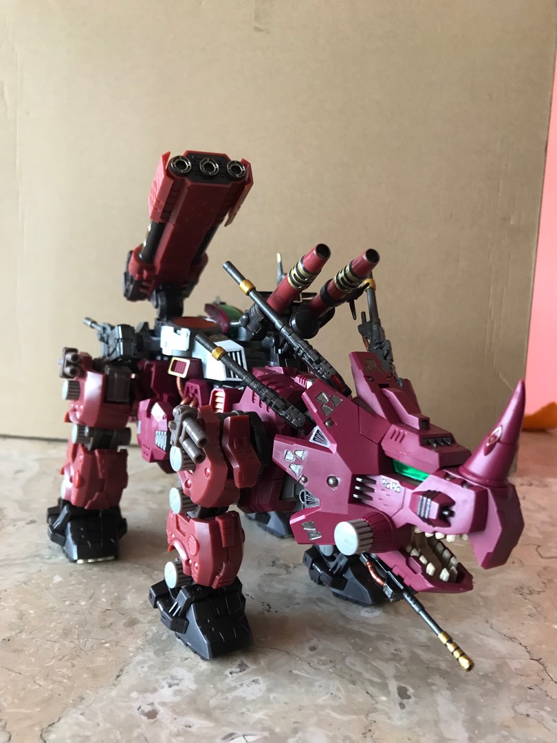 Hmm Kotobukiya Zoids Red horn on Carousell