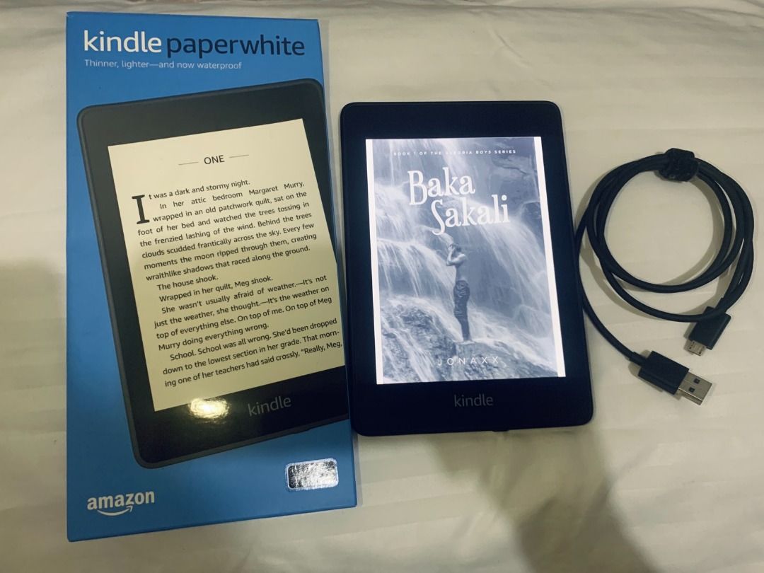 Kindle Paperwhite (10th Generation) 32GB (with box and USB Charging ...