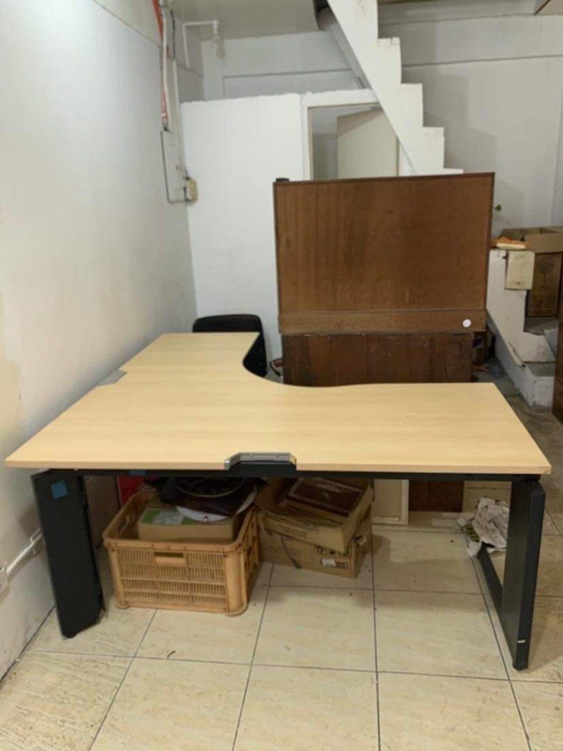 L Shape Heavy Duty Computer Table on Carousell
