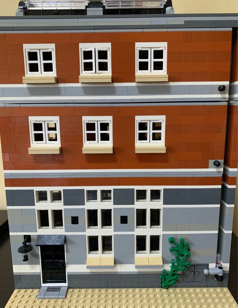 Lego Modular Fire Station 10197 Town Hall 10224 Set, Hobbies & Toys ...