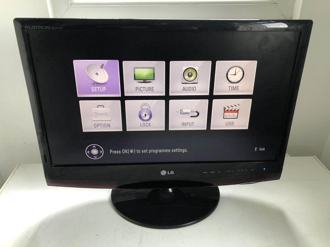 LG Flatron M2262D 22" 1080p HD LCD TV With Remote, TV & Home Appliances ...