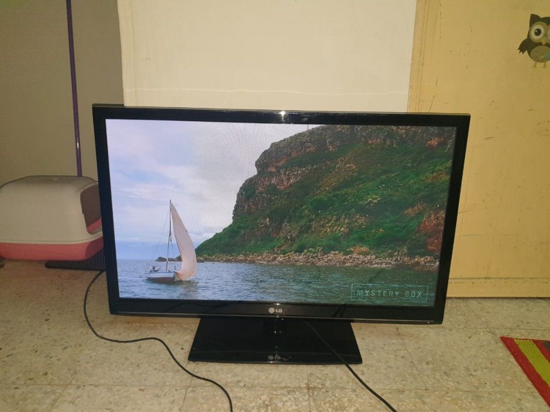 LG plasma tv 42 inci like a new rm400, TV & Home Appliances, TV ...