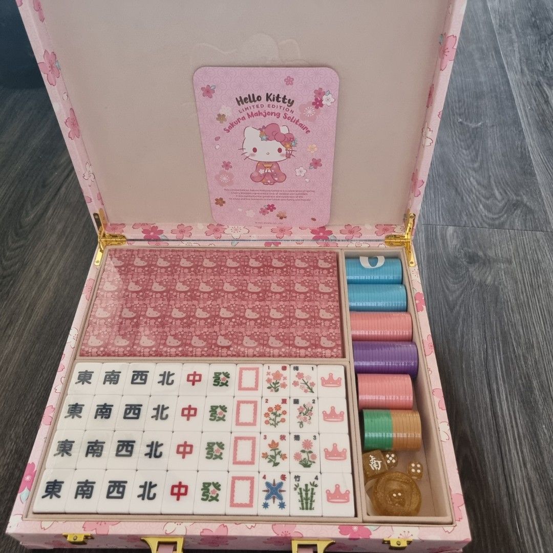 (Limited Edition) Sakura Hello Kitty Mahjong Set, Hobbies & Toys, Toys ...