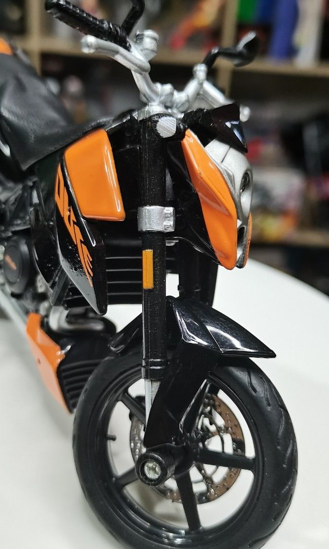 Maisto Motorcycle Series: KTM 690 Duke 1:12 Scale, Hobbies & Toys, Toys ...