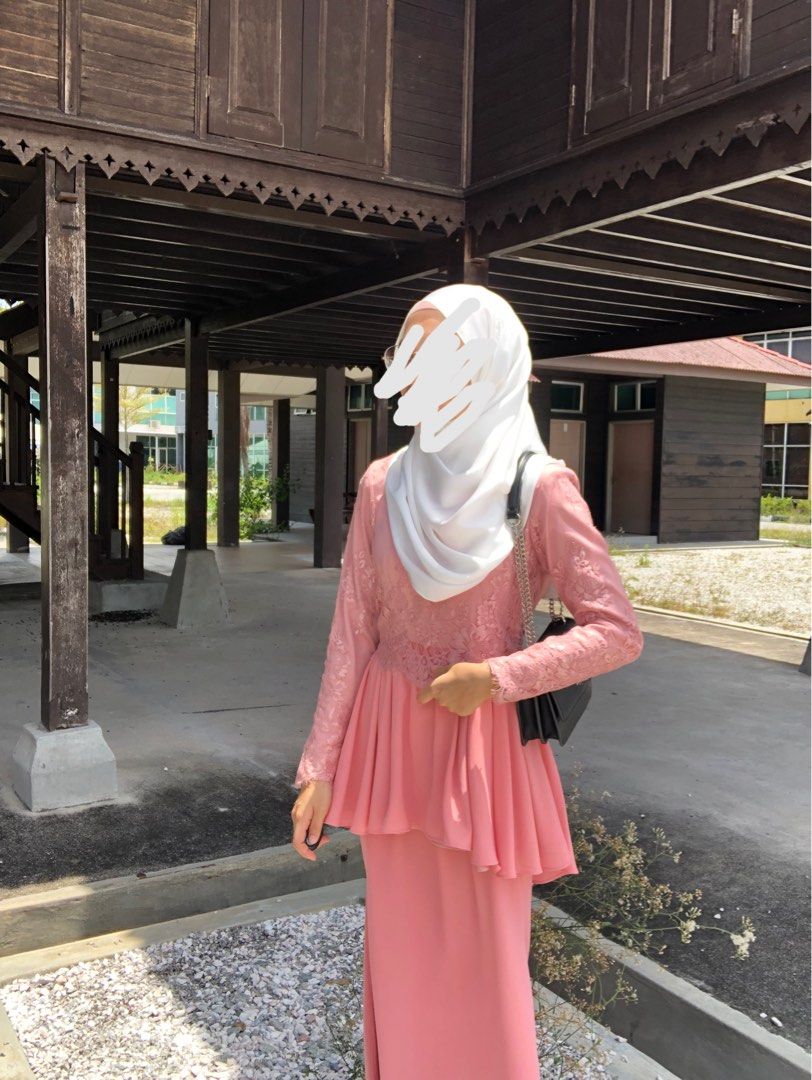 minimalace baju raya, Women's Fashion, Muslimah Fashion, Baju Kurung ...