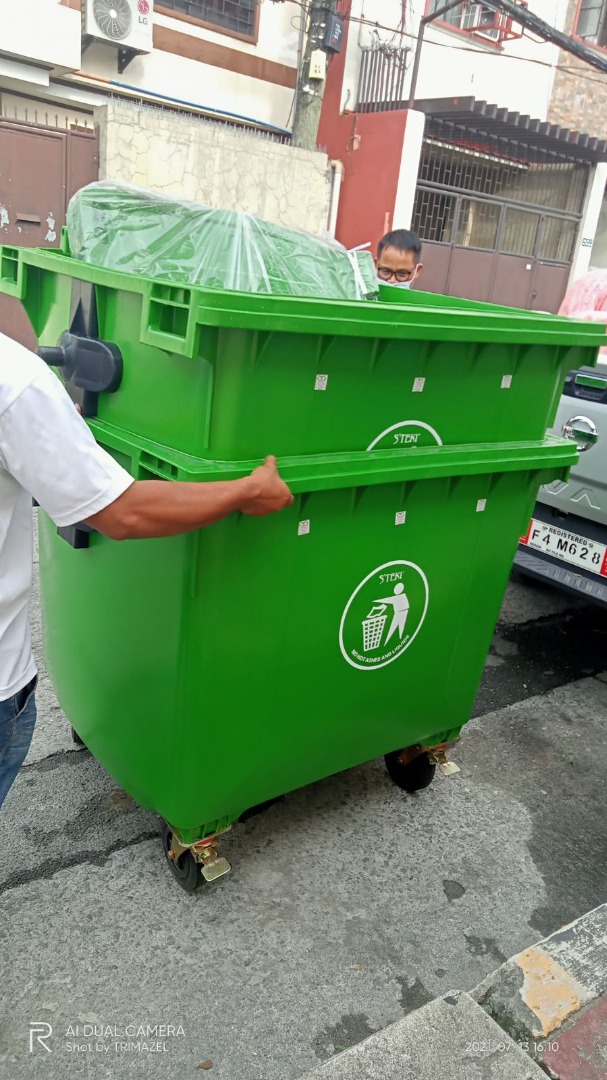 MOBILE TRASH BIN, Furniture & Home Living, Cleaning & Homecare Supplies ...