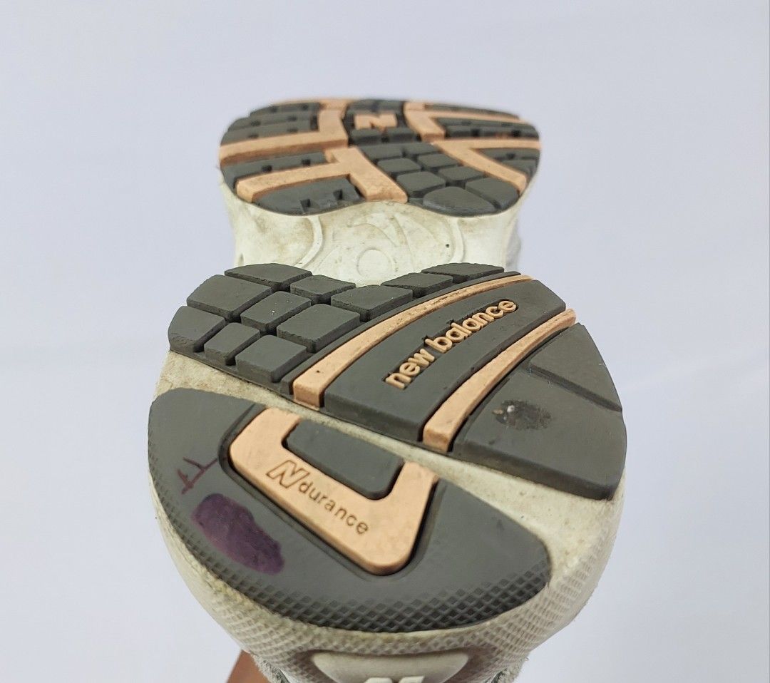 New Balance 725 - Arctic Fox, Men's Fashion, Footwear, Sneakers on ...