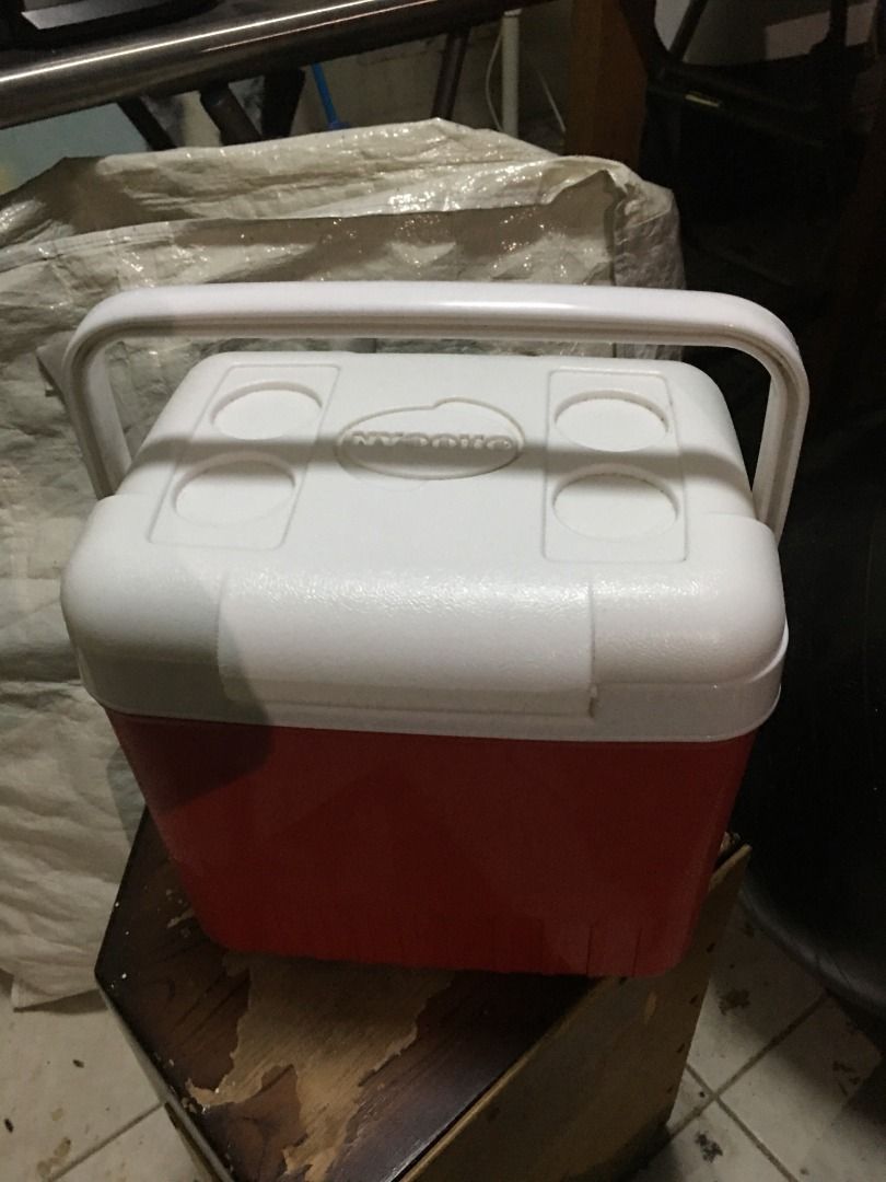 Orocan 8L Ice Box, Sports Equipment, Hiking & Camping on Carousell