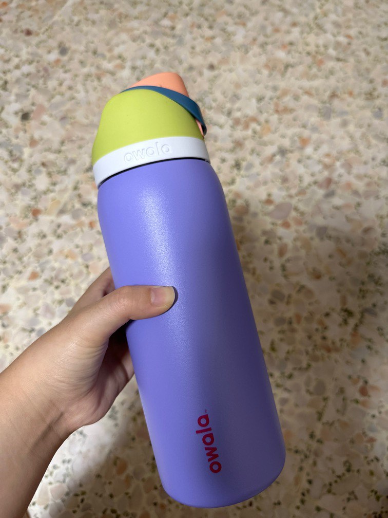 Owala 32oz, Furniture & Home Living, Kitchenware & Tableware, Water ...