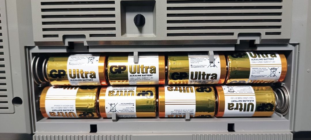Philips D8634 boombox made in Austria with 3-motor mechanism, 音響器材, 音樂 ...