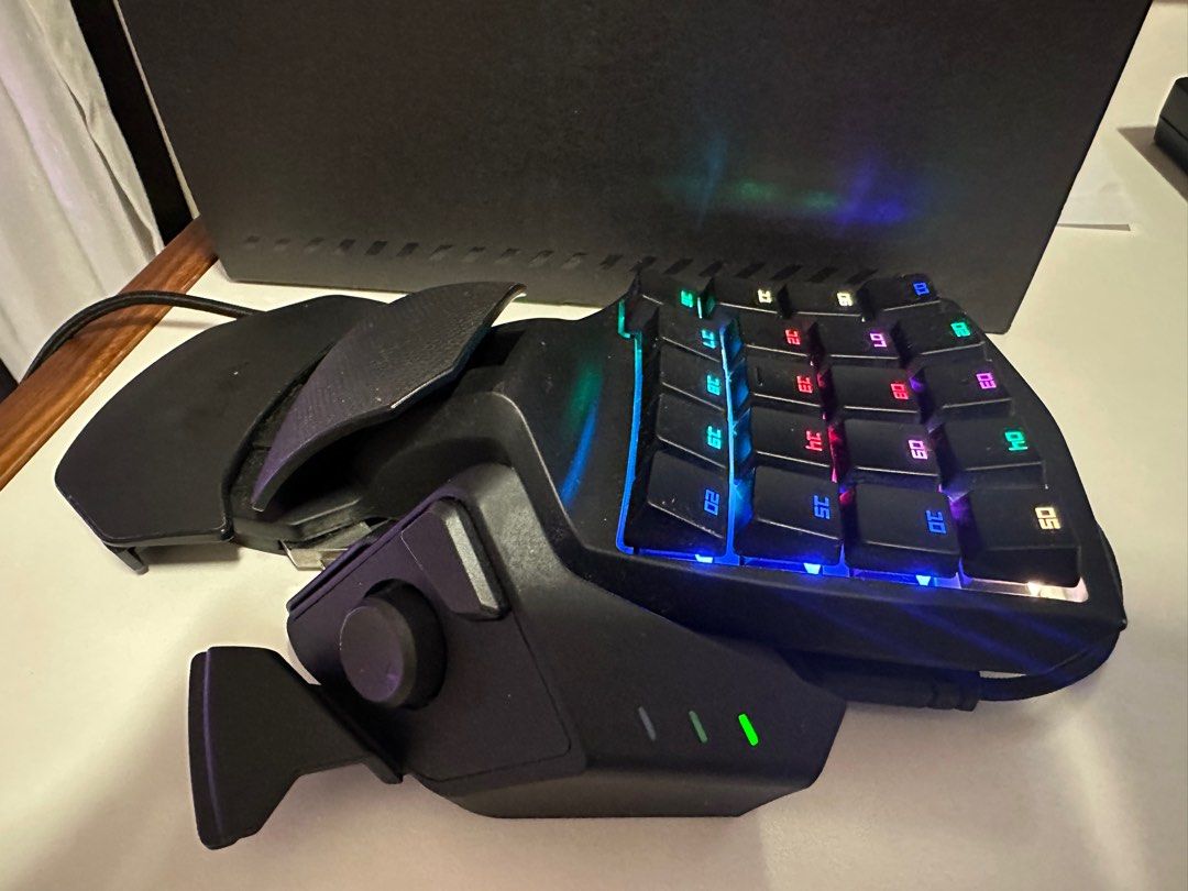 Razed Orbweaver Chroma Stealth, Computers & Tech, Parts & Accessories ...