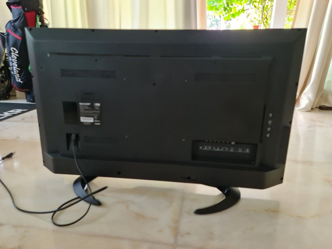 Sharp 40 inch tv, TV & Home Appliances, TV & Entertainment, TV on Carousell
