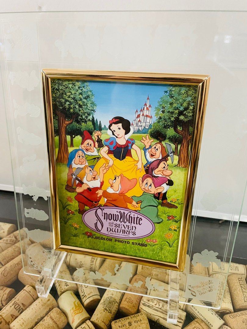 Snow white Edition - glass carved picture frame - Disney release ...