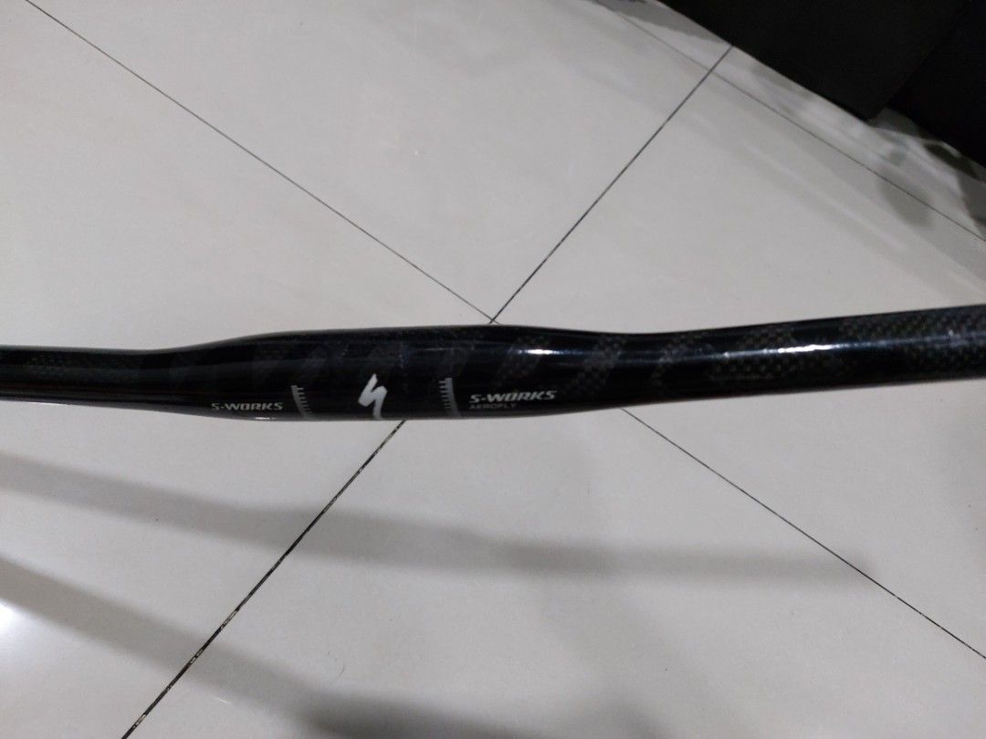 Specialized carbon fibre handlebar 700mm, Sports Equipment, Bicycles ...