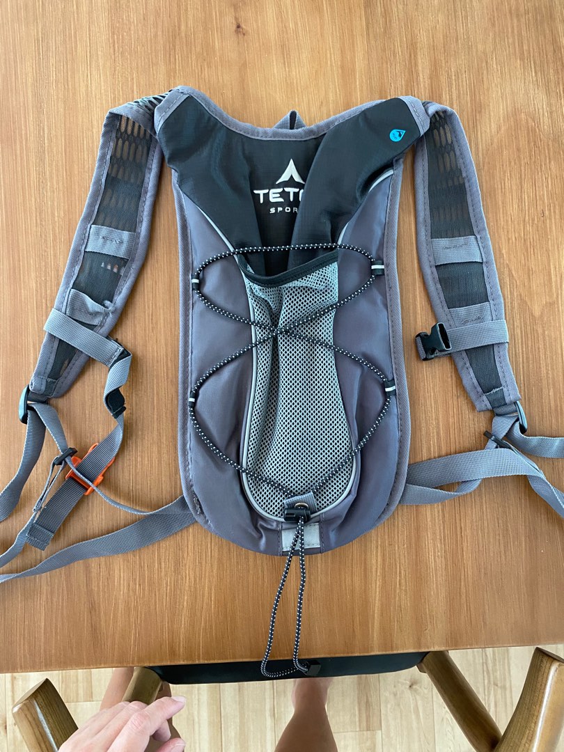 TETON Sports trail running hydration pack 2L, Sports Equipment, Hiking ...