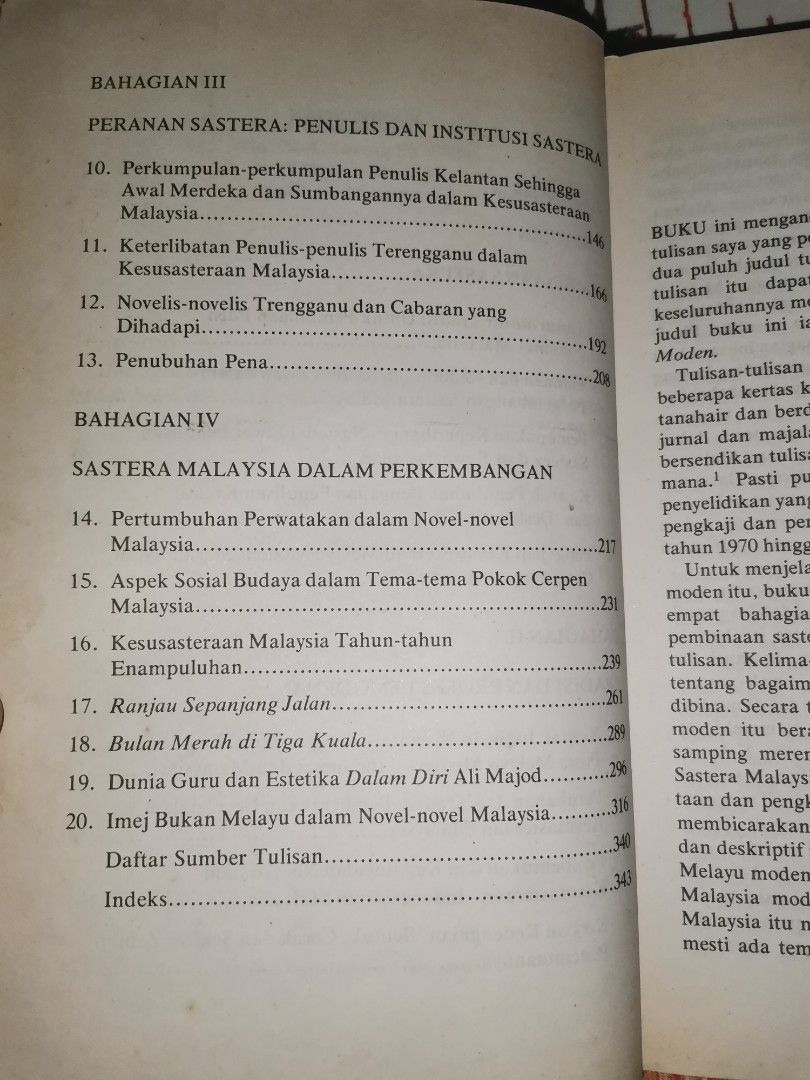 TRADISI PEMBENTUKAN SASTERA MELAYU MODEN., Hobbies & Toys, Books ...