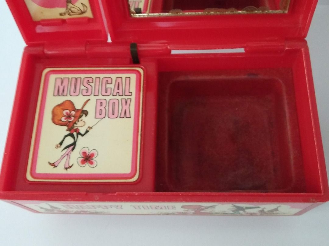VINTAGE 1970S WIND-UP MUSIC & JEWELLERY BOX LADYMATE BRAND, Hobbies ...