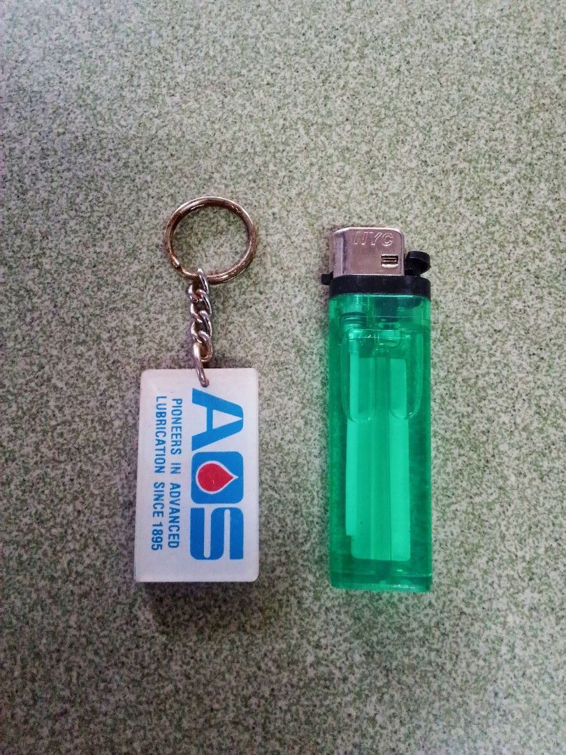 Vintage AOS - Pioneers In Advanced Lubrication Oil Since 1895 Keychain ...