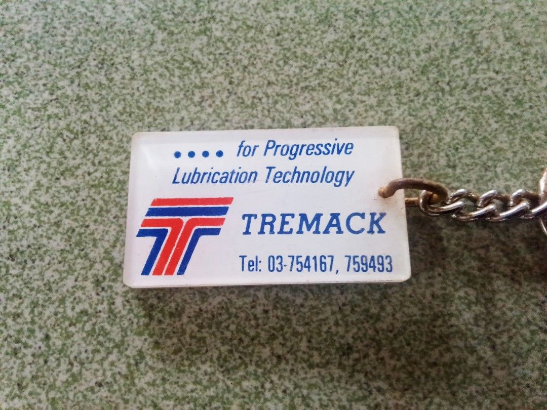 Vintage AOS - Pioneers In Advanced Lubrication Oil Since 1895 Keychain ...