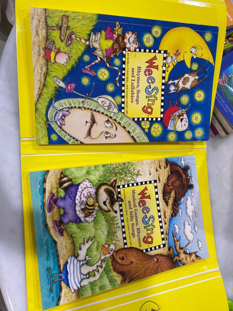 Wee Sing Book n CD Collection, Hobbies & Toys, Books & Magazines ...
