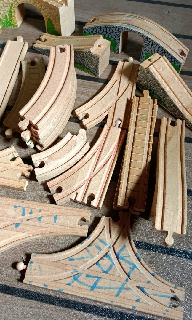 Wooden track, Hobbies & Toys, Toys & Games on Carousell