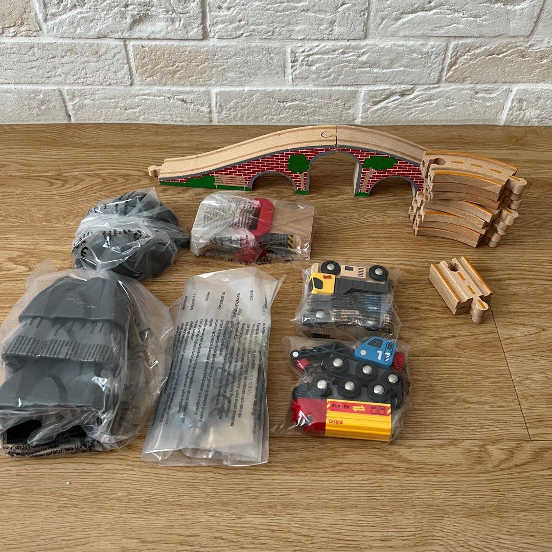 x1 BRIO Rail & Road Loading Train Trucks & Accessories ONLY, Hobbies ...