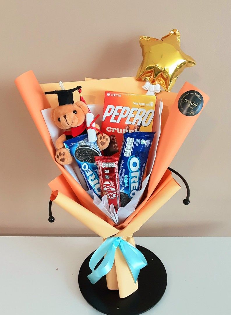 🎓 Graduation Snack Bouquet ( Graduation/ Birthday/ Children's day/ Kid ...