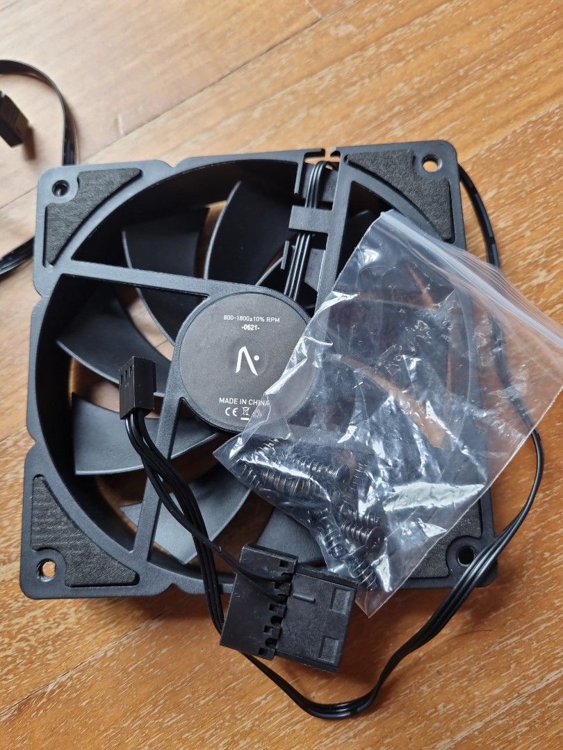 Aftershock case fans + CM argb controller, Computers & Tech, Parts ...
