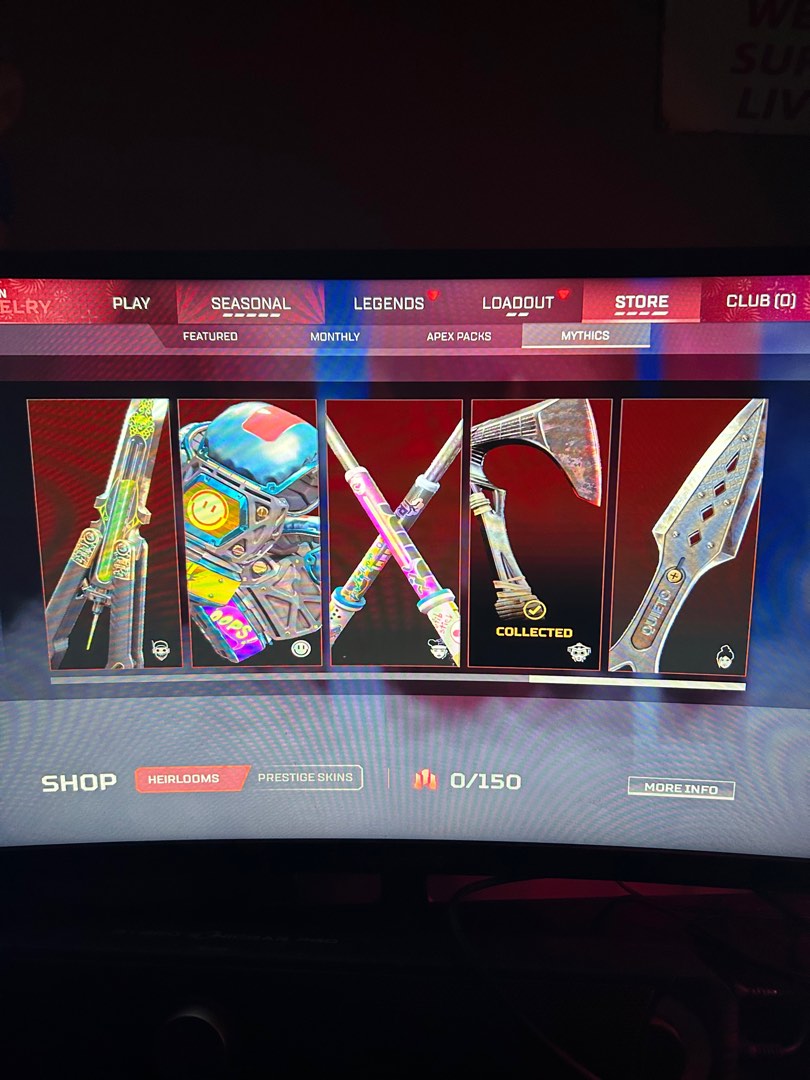 Apex Legends account with Bloodhound heirloom and legendary skins ...