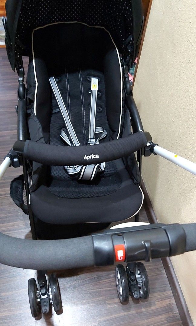 ️ APRICA AIR RIA LUXUNA Lightweight Stroller Pram - Black Polka Dots ...