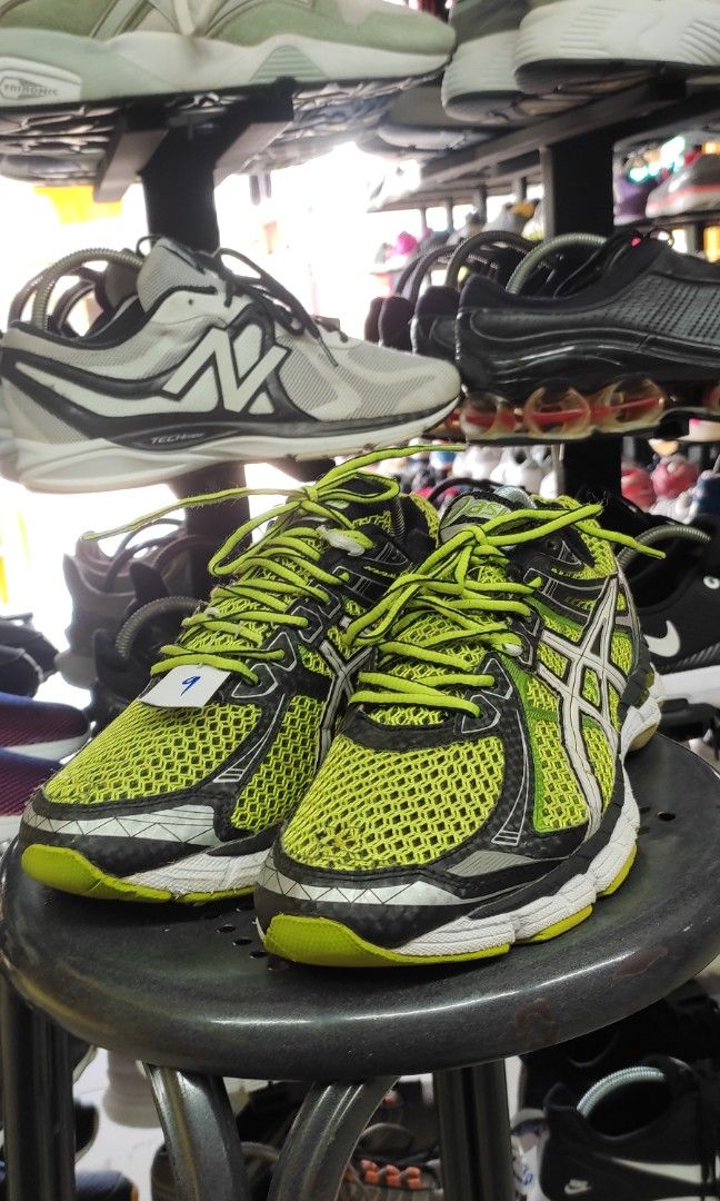 Asics gt2000, Men's Fashion, Footwear, Sneakers on Carousell