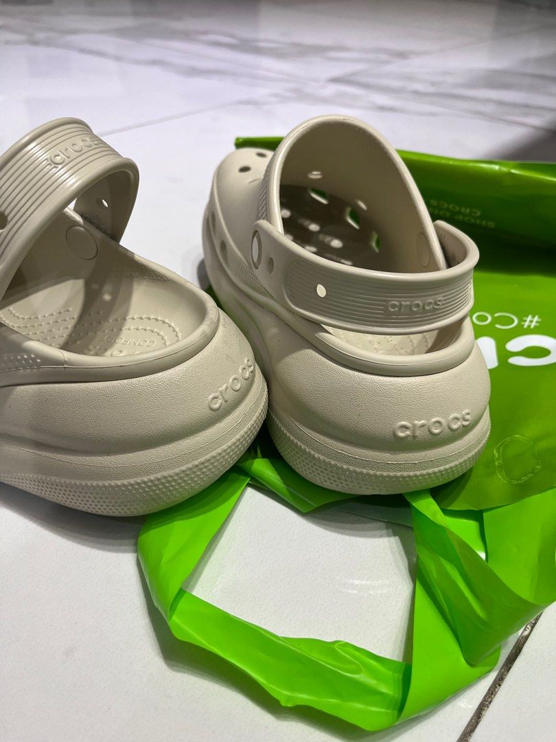 Crocs Classic Crush Clogs Platform Shoes in Bone M4W6, Women's Fashion ...