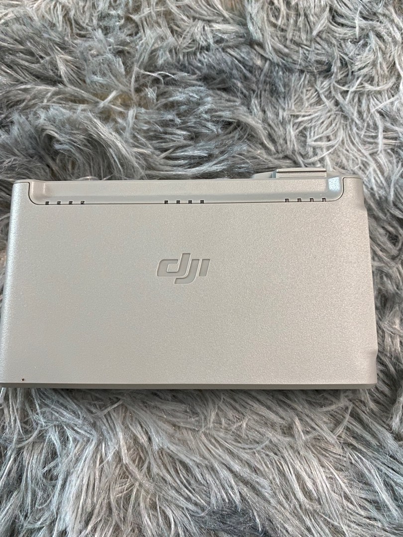 Dji mini 2 charging hub & battery, Photography, Drones on Carousell