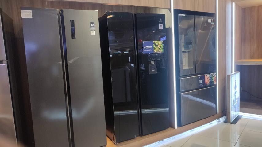 ELECTROLUX SIDE BY SIDE AND FRENCH DOOR INVERTER REFRIGERATOR, TV & Home Appliances, Kitchen ...
