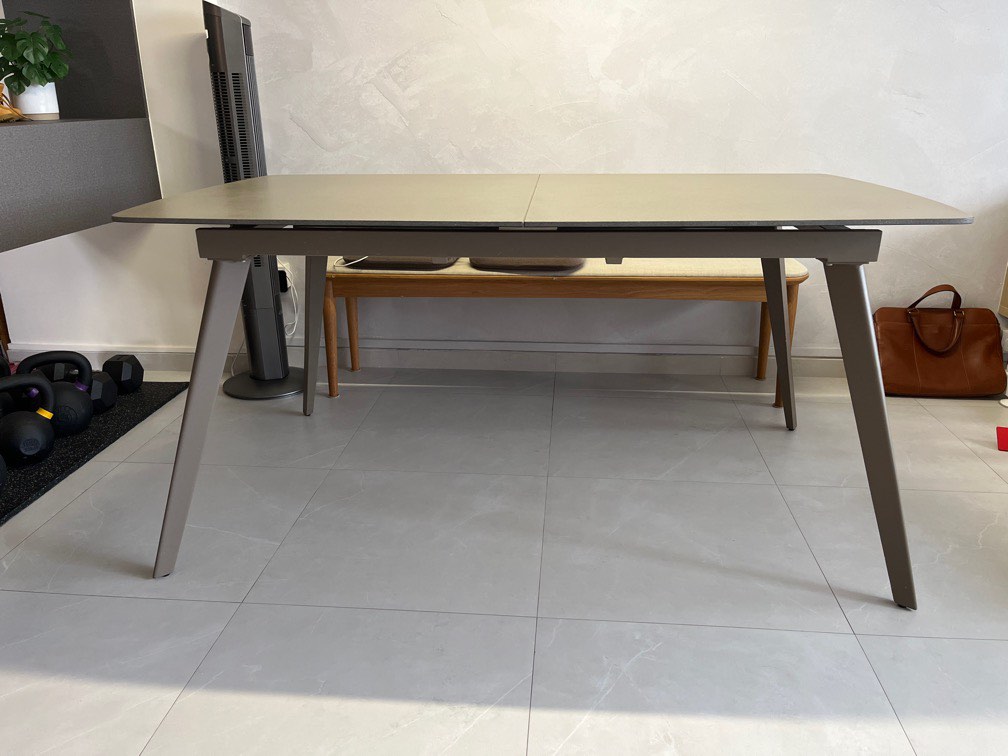 Extendable Dining Table 1.6m-2.1m (able to NEGO), Furniture & Home ...